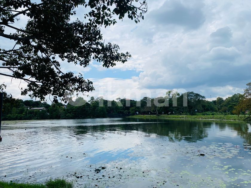 128P Superb Land Overlooking Thalangama Lake, Pelawatta, Battaramulla ...