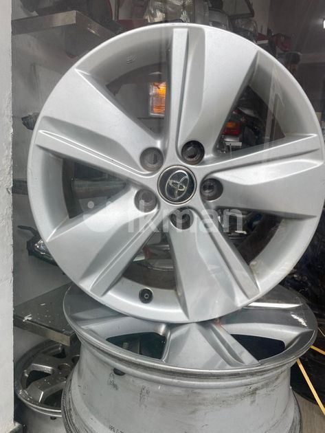 17' Toyota Harrier Alloy Wheel Set for Sale in Beruwala | ikman
