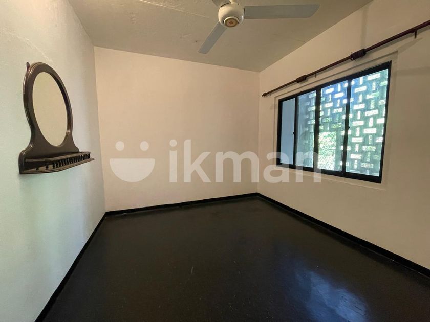 2 beds -unfurnished Flat for sale at Anderson flats, Colombo 05 | ikman