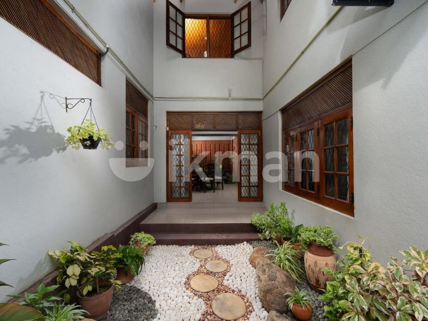 2 Storey House with Annexes close Dehiwala & Kalubowila Anderson Road ...