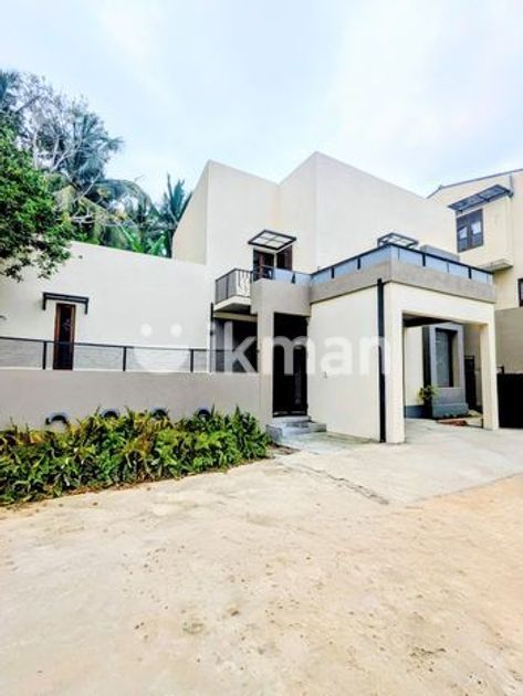 2 Storied Brand New House In Malabe | ikman
