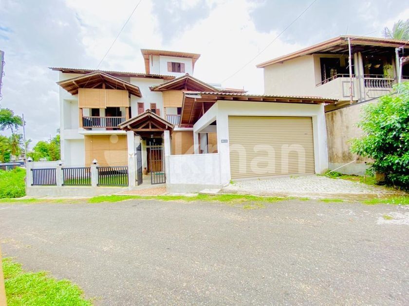 2 Story House For Sale In Malabe Junction | ikman