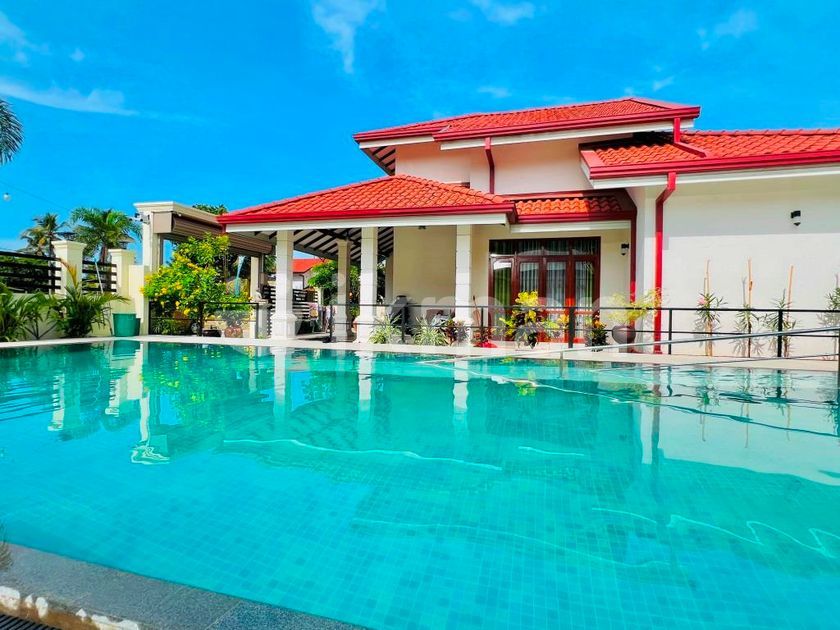 20 Perches Land Has A Swimming Pool With New House For Sale In Negombo ...