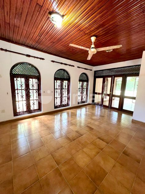 20 Perches land with House for sale Wattala | ikman