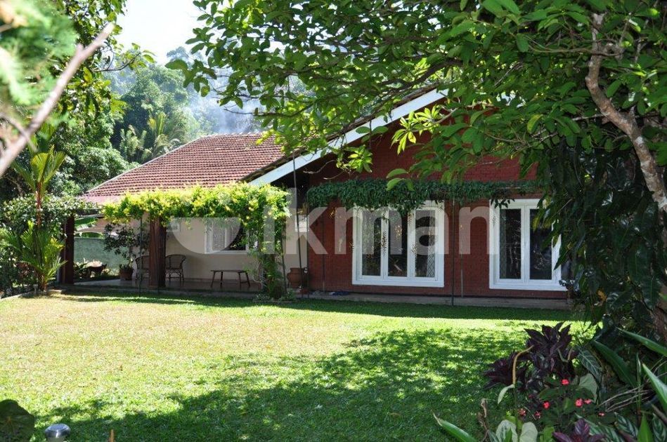 3 Bedroom House on 42P Land for sale in Kandy (SH 14706) | ikman