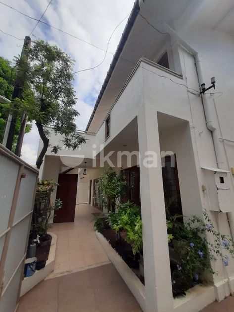4BR A/C Luxury House for Rent in Colombo 04. | ikman