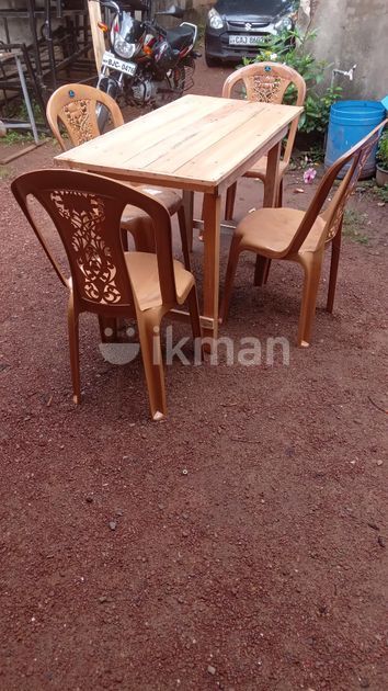 4ft *2ft Table | Nugegoda | ikman