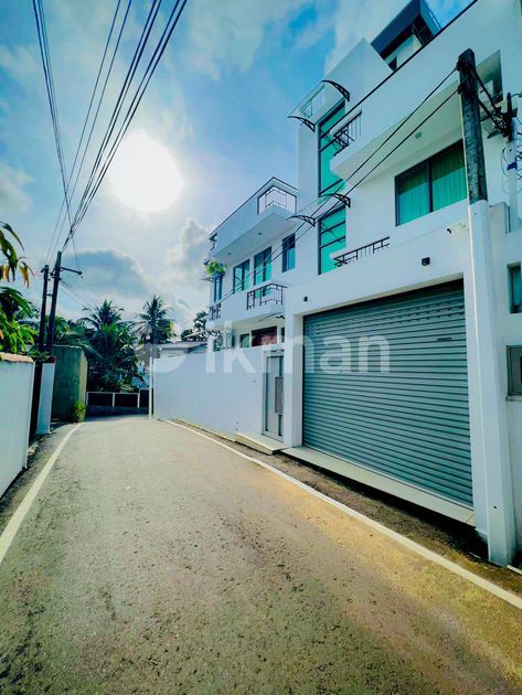 7 P With Brand New Super House Sale Malabe | ikman