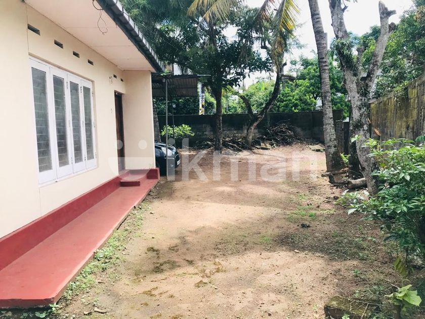 8.1 perch Land with House - Maharagama | ikman
