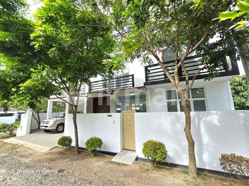 Almost Brand New Luxury Three Story House For Sale In Piliyandala | ikman