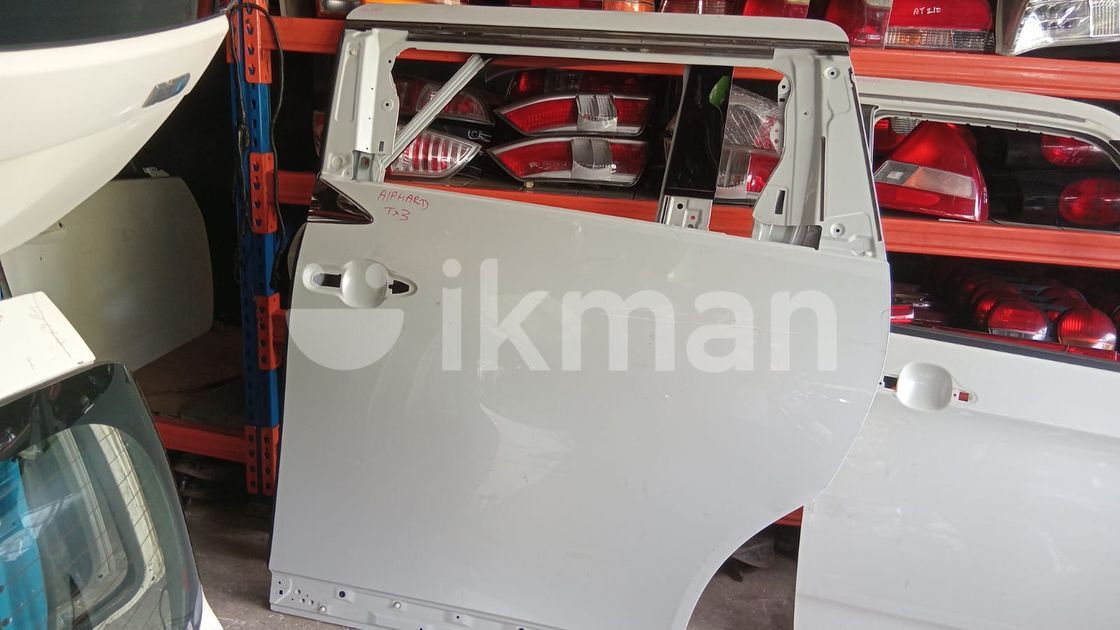 Alphard Door Rear Lh Panel for Sale in Kelaniya | ikman