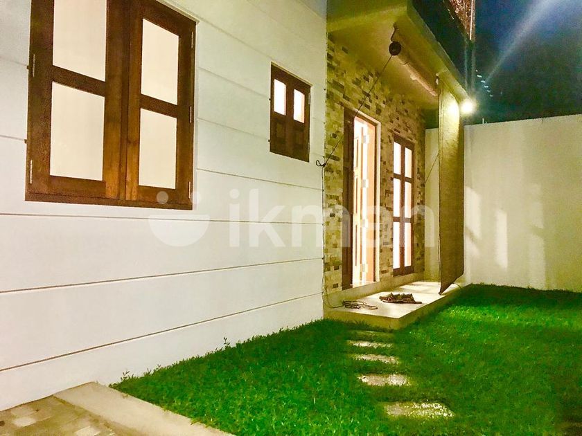 Architect Quality Brand New House in Piliyandala Town | ikman.lk