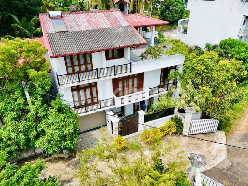 Architecturally Designed Luxury 3-Story House for Sale in Akuregoda | ikman