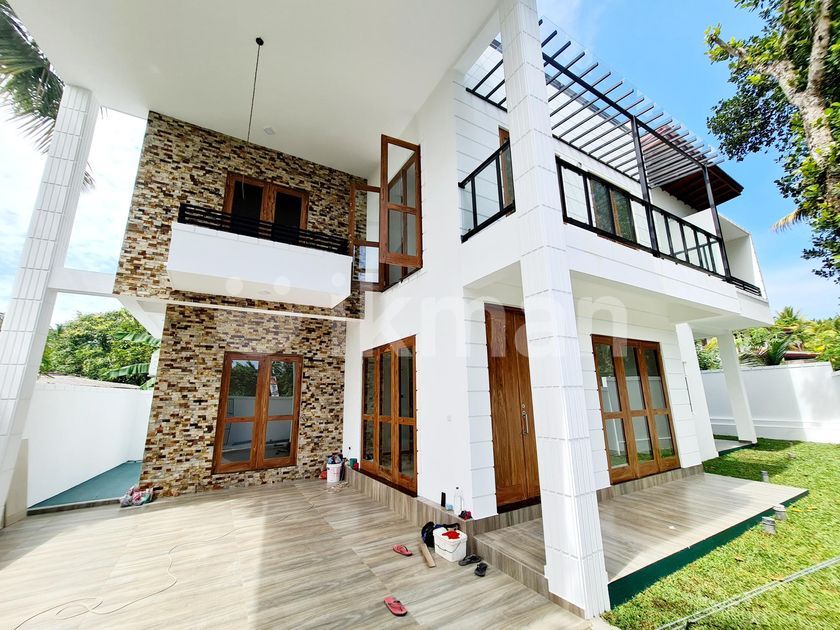Architecturally Designed Luxury 3 Story House for Sale in Kesbewa | ikman