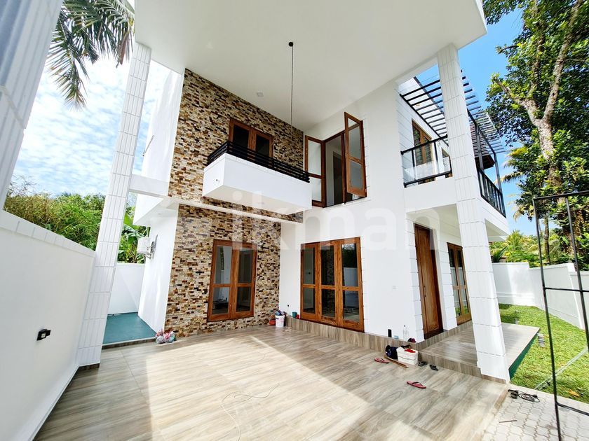 Architecturally Designed Luxury 3 Story House for Sale in Piliyandala | ikman