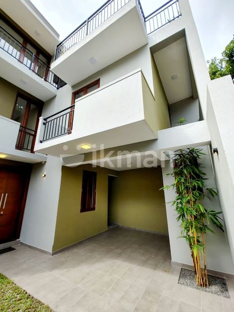 Architecture Designed Luxury Three Story House For Sale In Pannipitiya | ikman
