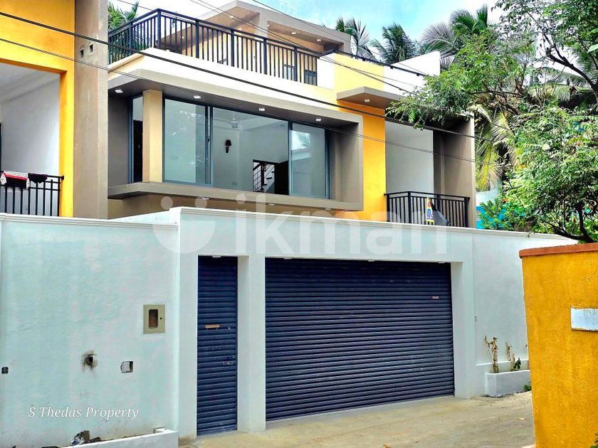 Architecture Designed Luxury Three Story House For Sale In Piliyandala ...