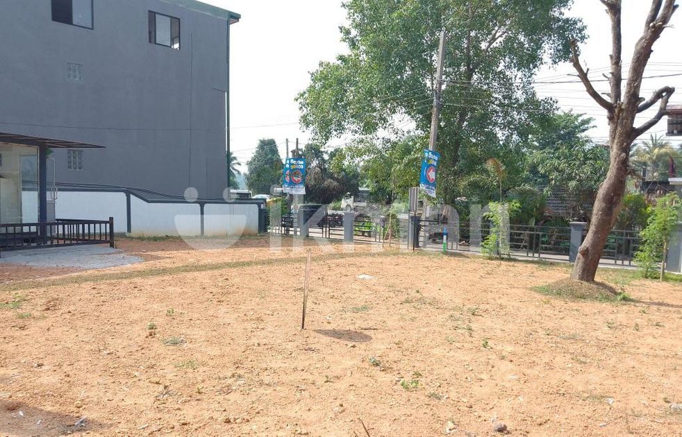 අතුරුගිරියෙන් ඉඩමක්(S20) | ikman