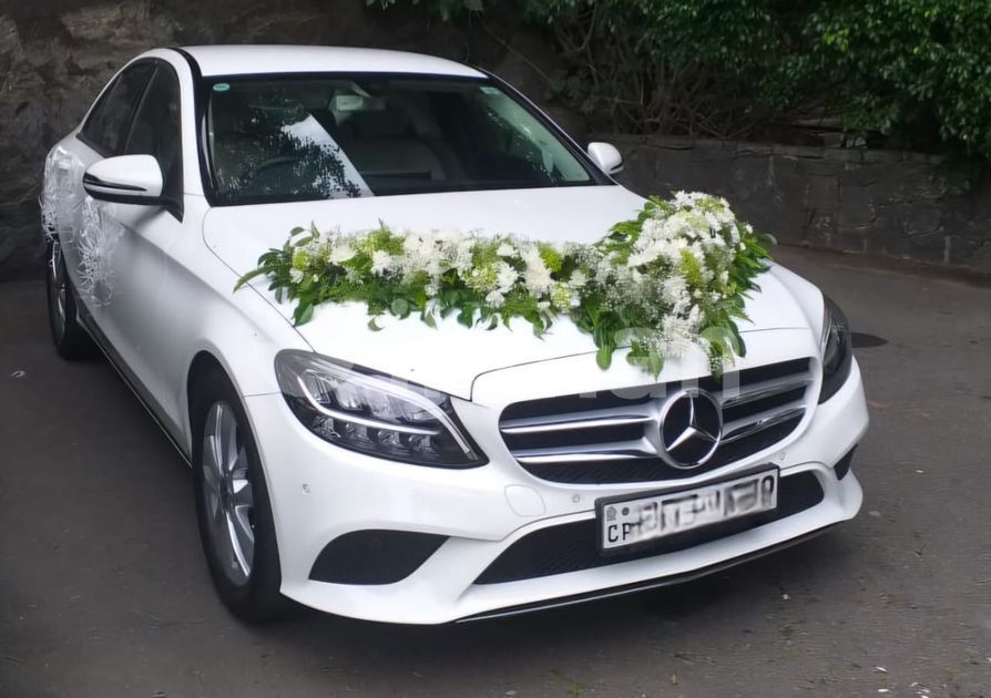 Benz C200 Luxury Car for Rent and Wedding Hire in Anuradhapura City | ikman