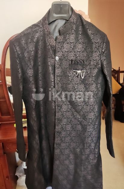 Black/gold Kurutha for Sale in Dehiwala | ikman