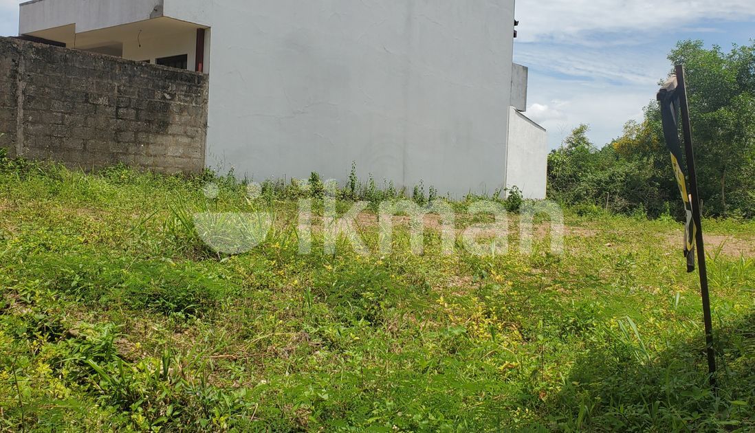 Block of 10 Perches for Sale in Athurugiriya | ikman