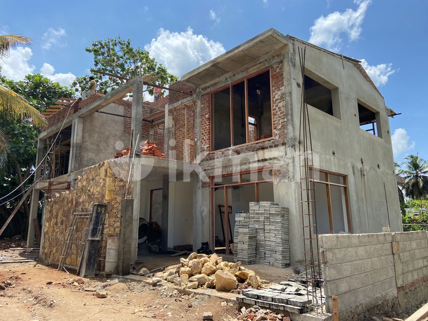 Brand-New House Putting Up in Wijerama - Nugegoda Facing The Lake | ikman