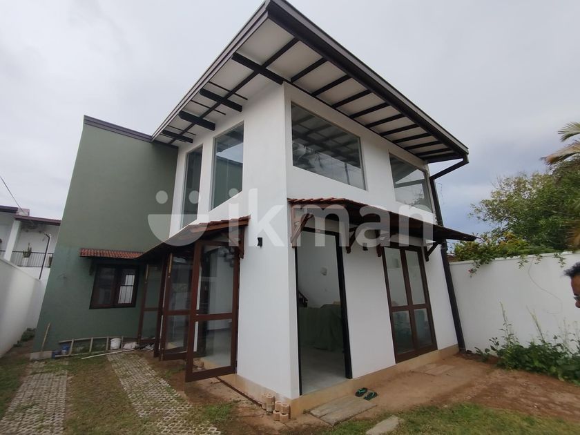 Brand New Luxurious House Sale in Rathmalana | ikman