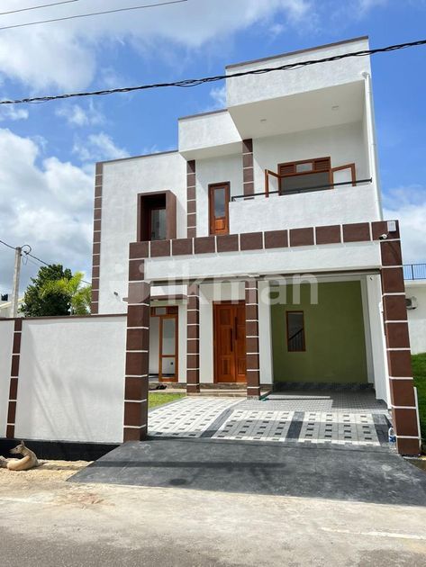 brand New luxury 3 story house for sale in piliyandala | ikman