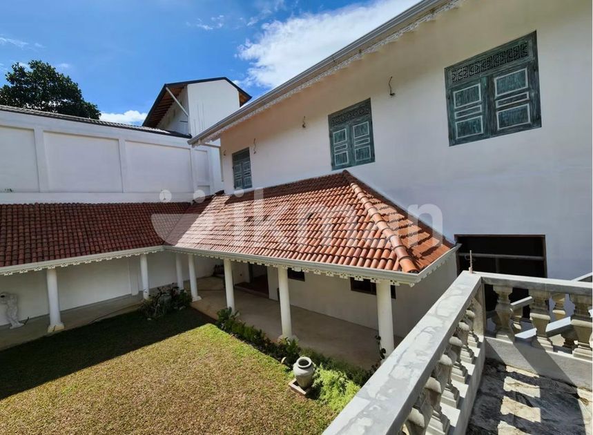 Brand new luxury Villa for sale in kandy (EM086AW) | ikman