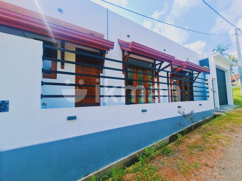 Brand New Single House Kesbawa | ikman