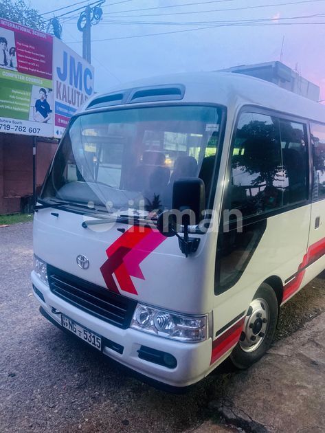 Coaster Rosa Bus for Hire with Driver for Sale in Rajagiriya | ikman