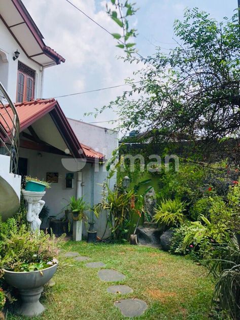 Colombo 07 : 45P House & Building for sale London Place | ikman