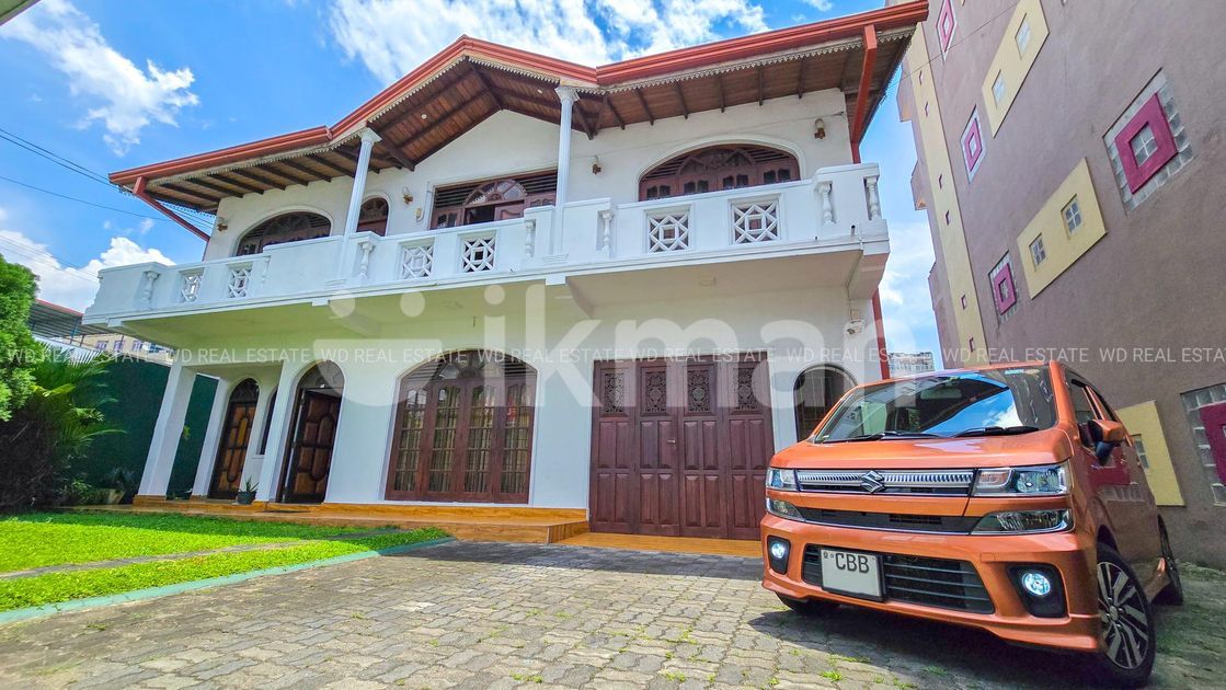 Colombo 6 Main Road Facing 17 Perch 8BR Luxury House For Sale | ikman