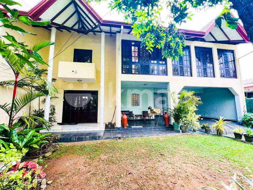 දැකුම්කලු දෙමහල් නිවස විකිණීමට Battaramulla | ikman