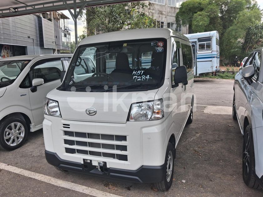 Daihatsu Hijet Van 2023 for Sale in Kottawa | ikman