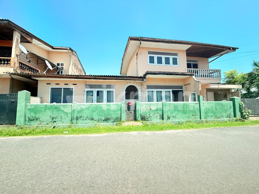 (DH708) Two Storey House with annex For Sale in Mt. Lavinia (Land Value) | ikman