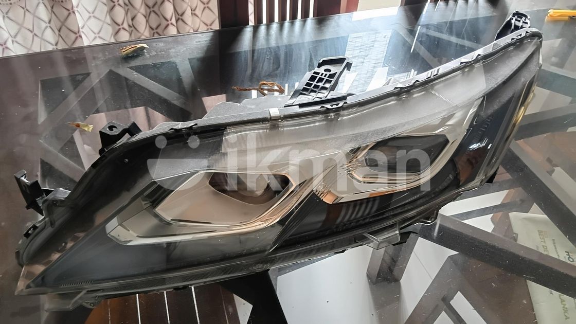 Eclipse Cross Right Headlight for Sale in Moratuwa | ikman