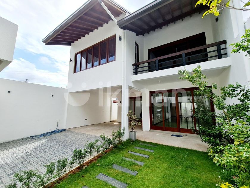 Elegant Designed 3 Story House For Sale In Battaramulla | ikman