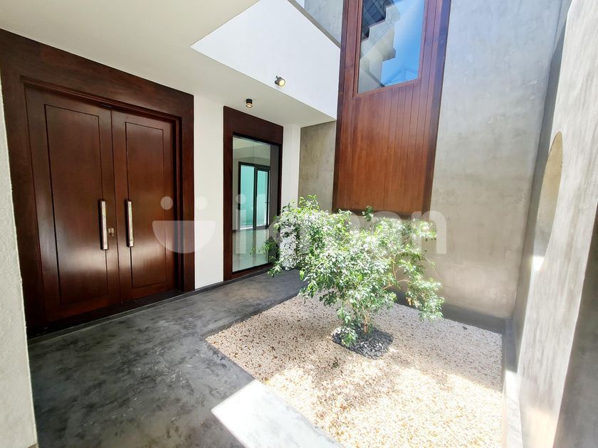 Eye Catching Designed Luxury Three Story House For Sale In Piliyandala | ikman