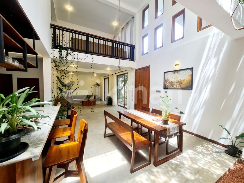 Eye-catching Luxury 3 Story House For Sale In Athurugiriya | ikman