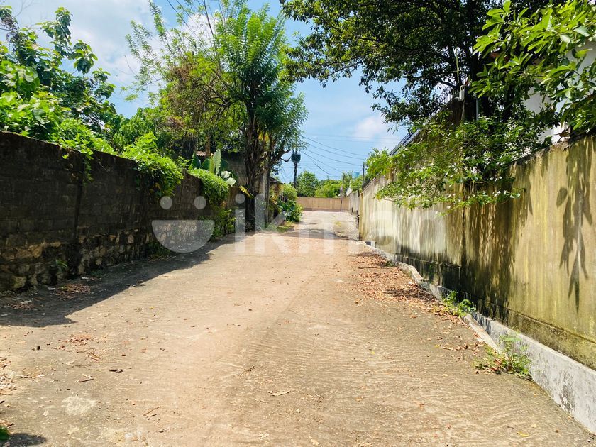 Few Land Blocks or 44P Entire Close to Pelawatta, Battaramulla | ikman