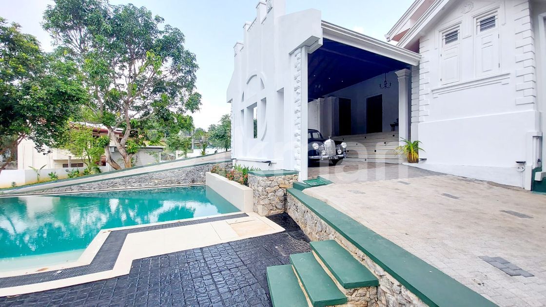 Fully Renovated Luxury Walauwa For Sale in Kelaniya | ikman