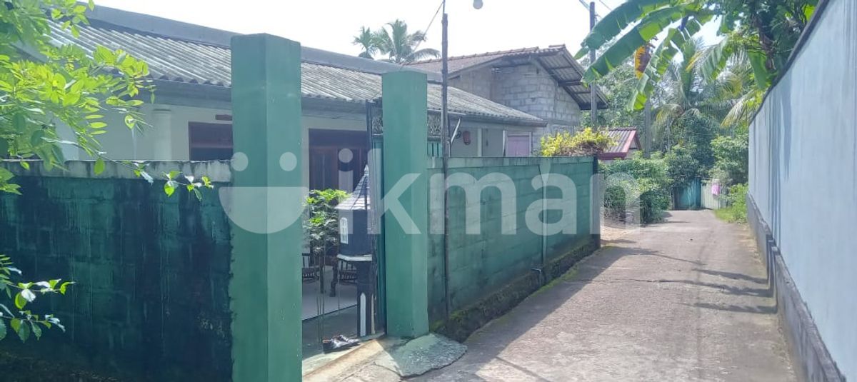 Halfly build Two storey House for sale in Homagama | ikman