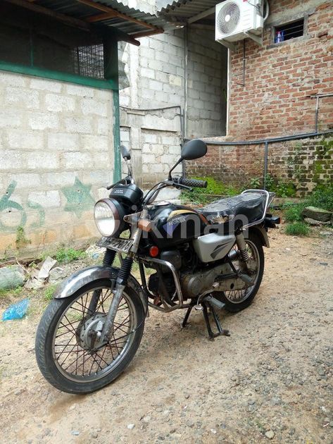 Hero Dawn CD 2003 for Sale in Kekirawa | ikman