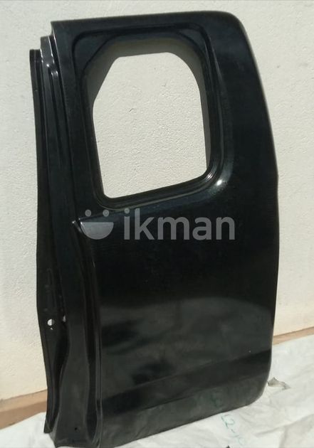 Hilux Vigo Smart Cab Door Panel for Sale in Kadawatha | ikman