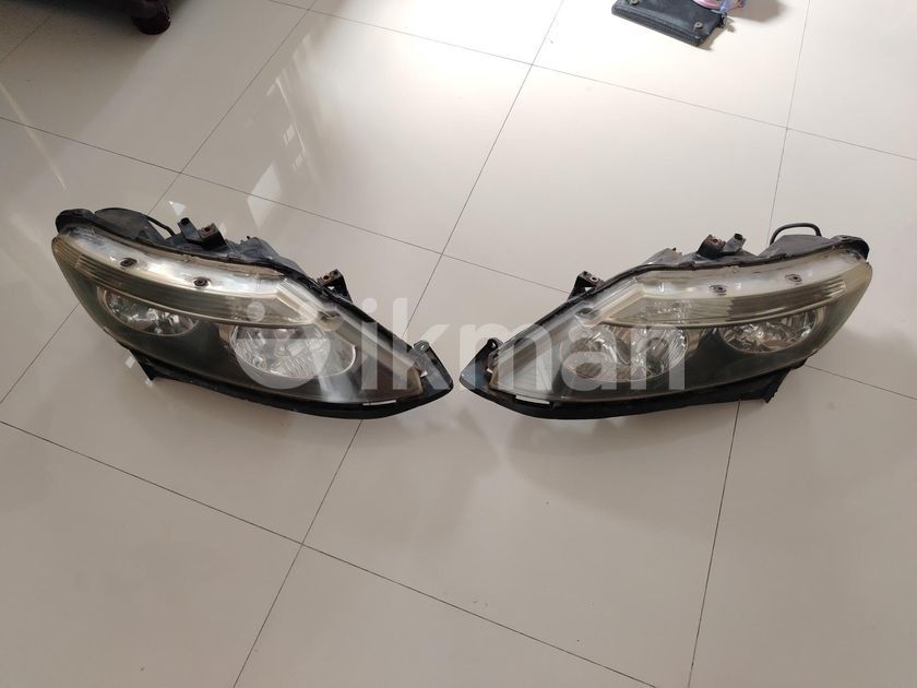 Honda Airwave Head Light Pair Xenon for Sale in Nugegoda | ikman