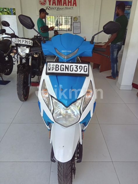 Honda Dio Blue White 2018 for Sale in Gampaha City | ikman