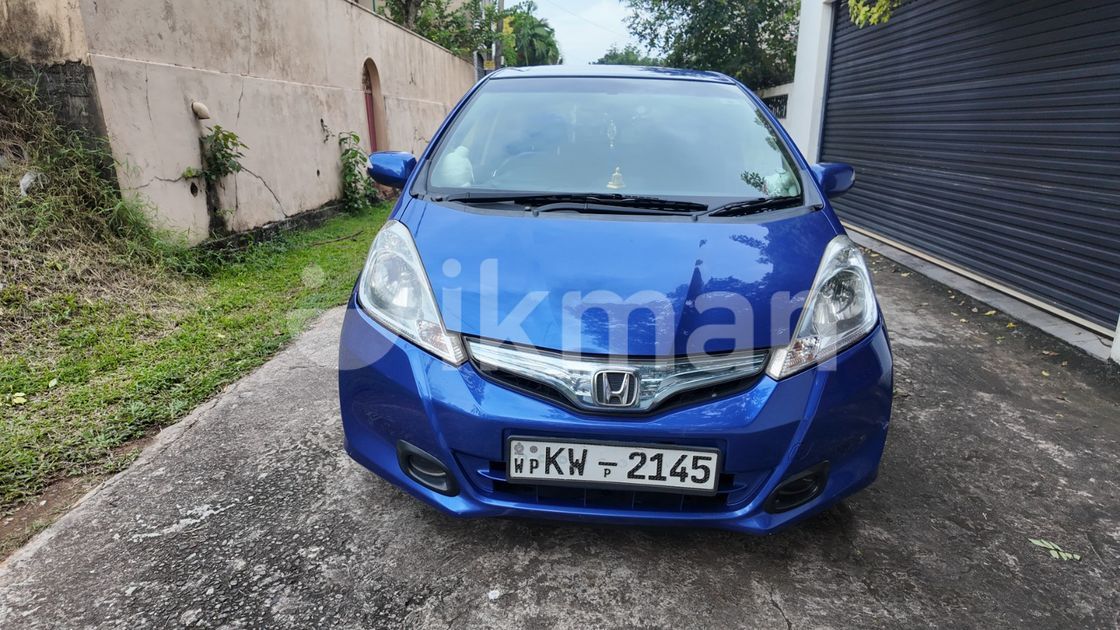 Honda Fit GP1 2011 for Sale in Kottawa | ikman