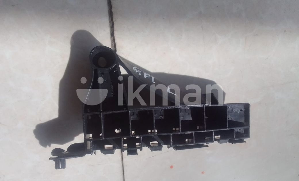 Honda Fit GP1 bumper retainer in Maharagama | ikman