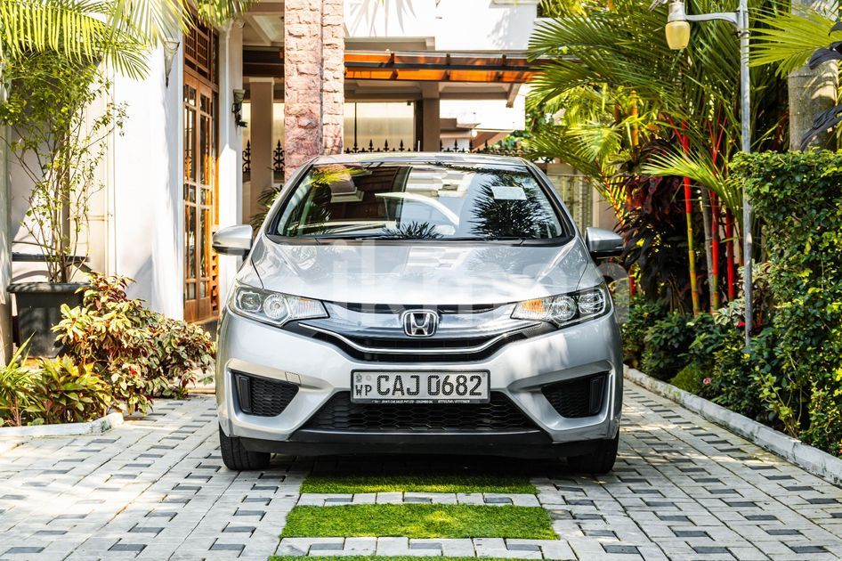 Honda Fit GP5 (Pure Petrol) 2014 for Sale in Colombo 4 | ikman